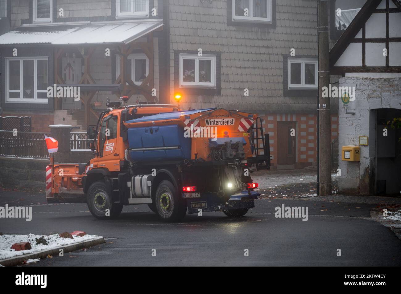 Winter service vehicle hi-res stock photography and images - Alamy