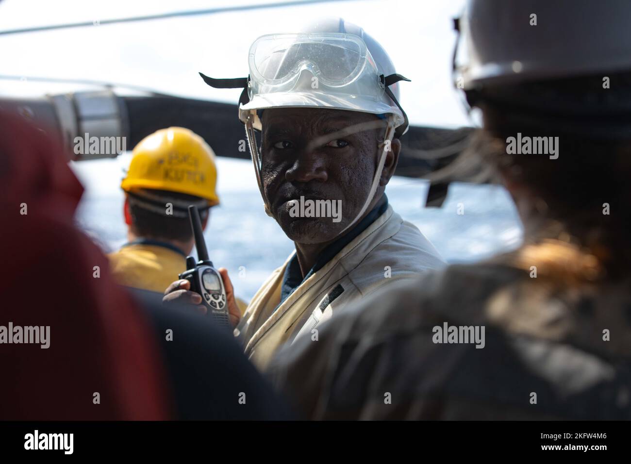 221009-N-LK647-0140 ATLANTIC OCEAN—Senior Chief Boatswain’s Mate ...