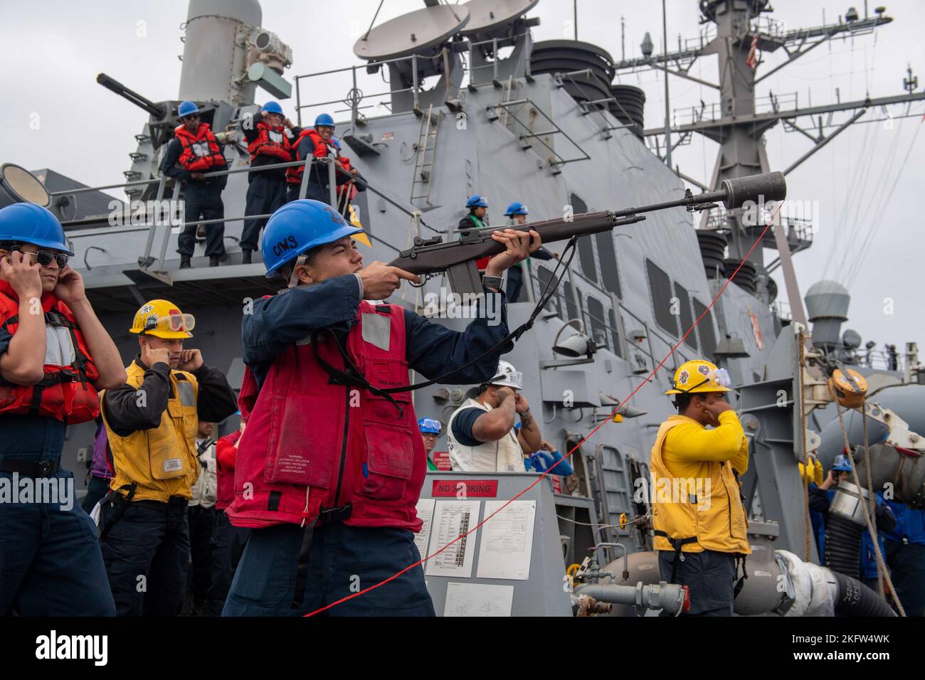 221009-N-SN516-1046 PACIFIC OCEAN (Oct. 9, 2022) U.S. Navy Fire ...