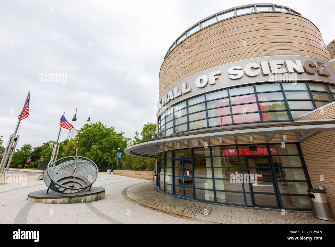Queens museum new york exterior hi-res stock photography and images - Alamy