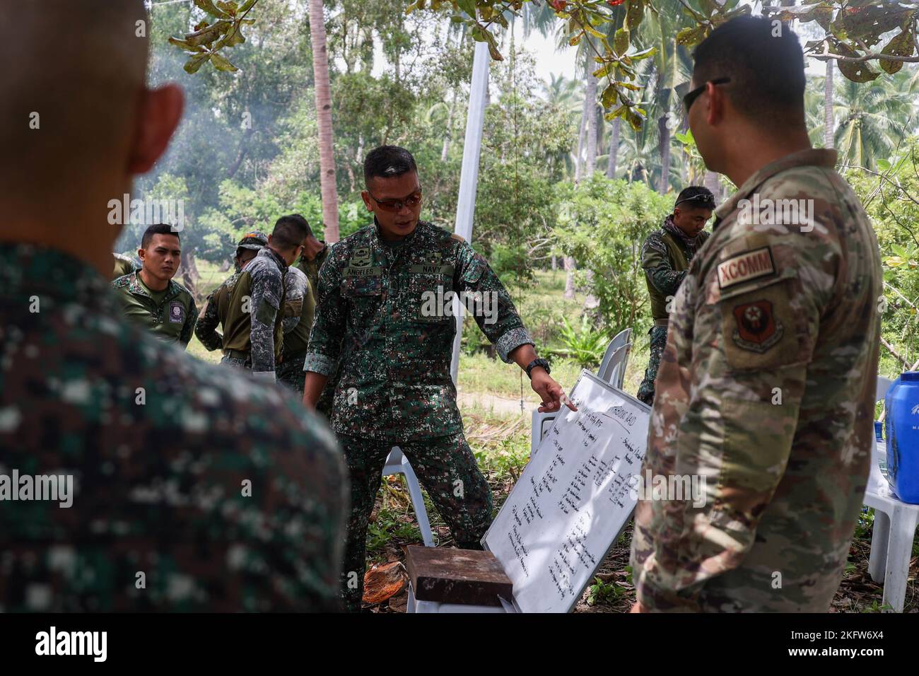 Philippine Marine Corps force reconnaissance Marines with 3rd Marine Brigade lead a bilateral ...