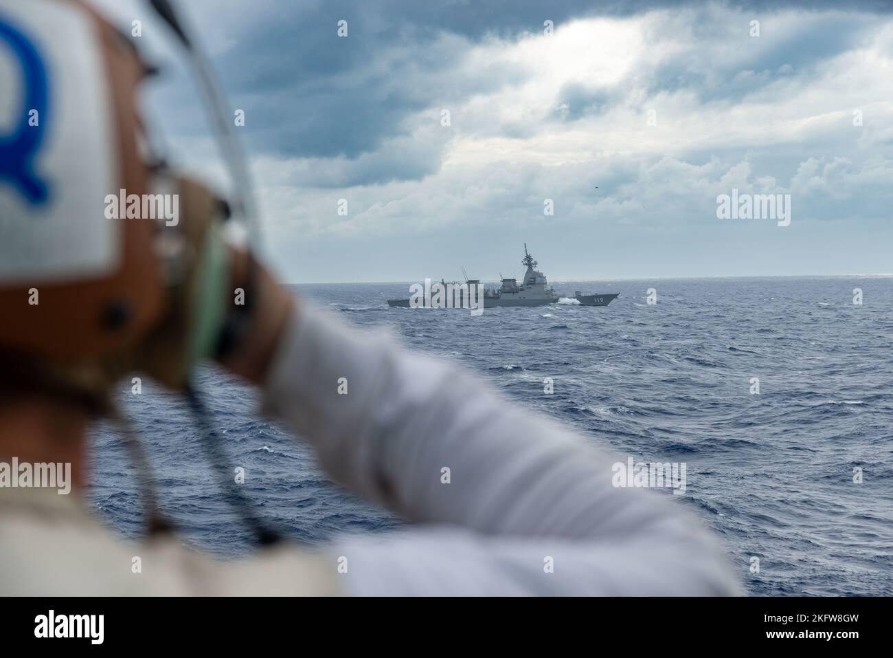 221010-N-DW158-1018 PHILIPPINE SEA (Oct. 10, 2022) Aviation Electronics ...