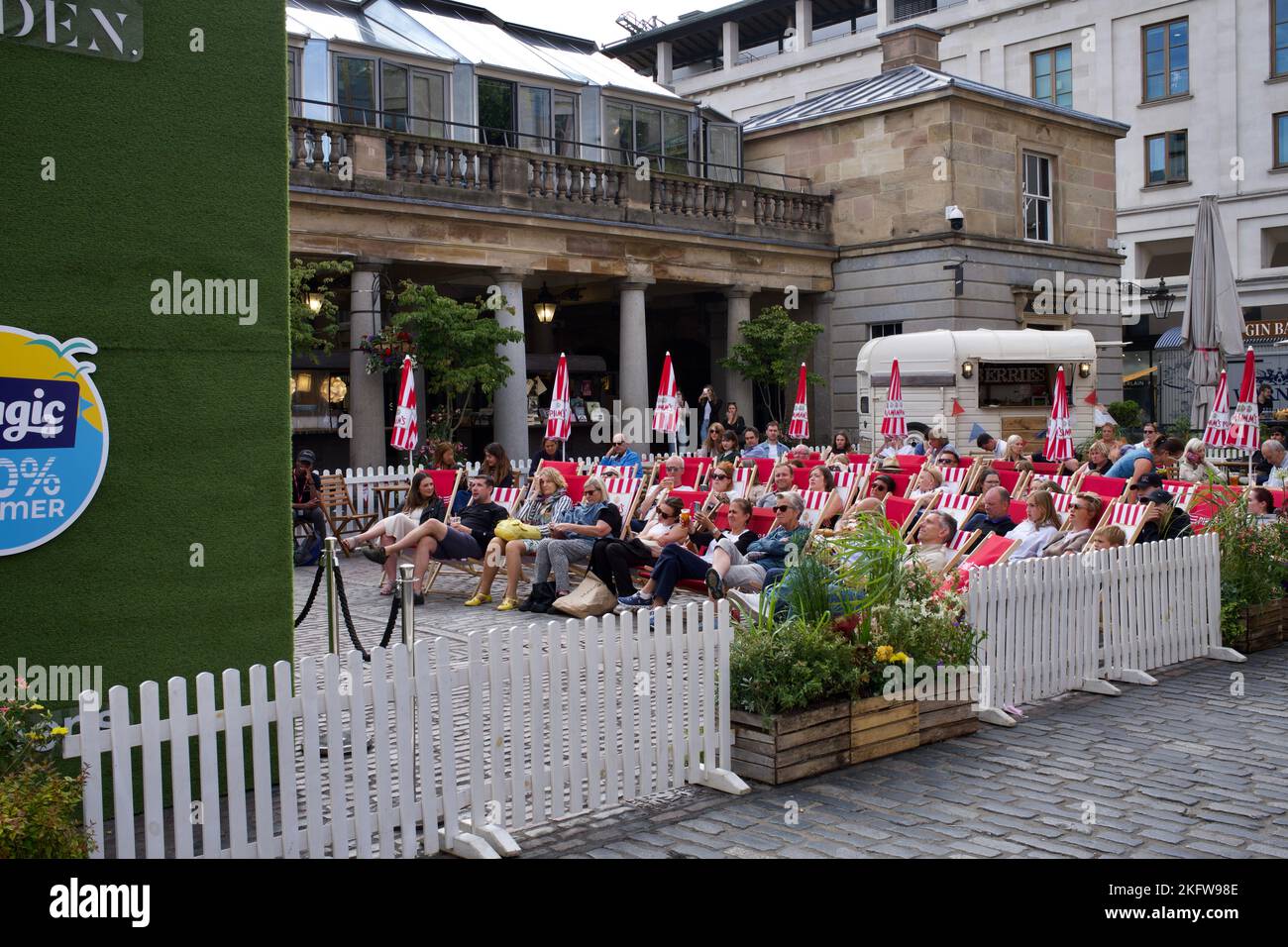 Restaurant bar wembley hi-res stock photography and images - Alamy