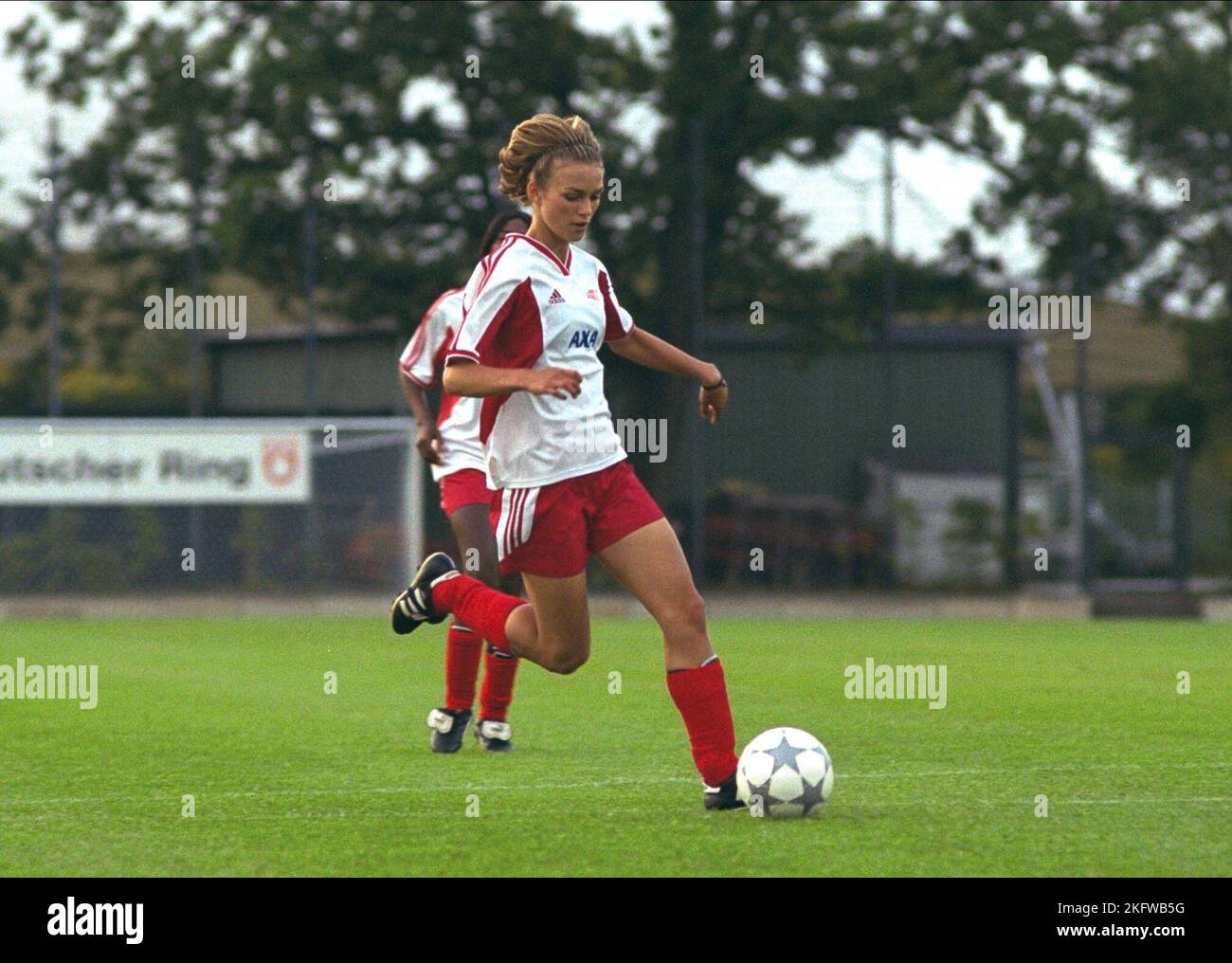 Bend it like beckham hi-res stock photography and images - Alamy