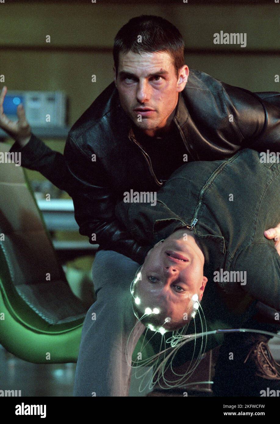 TOM CRUISE, SAMANTHA MORTON, MINORITY REPORT, 2002 Stock Photo - Alamy