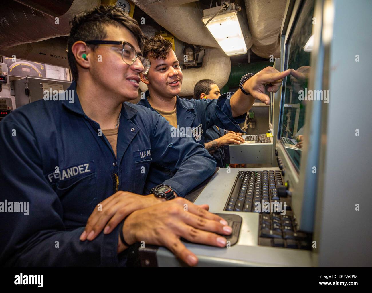 PHILIPPINE SEA (Oct. 11, 2022) Sailors conduct watch standing training ...