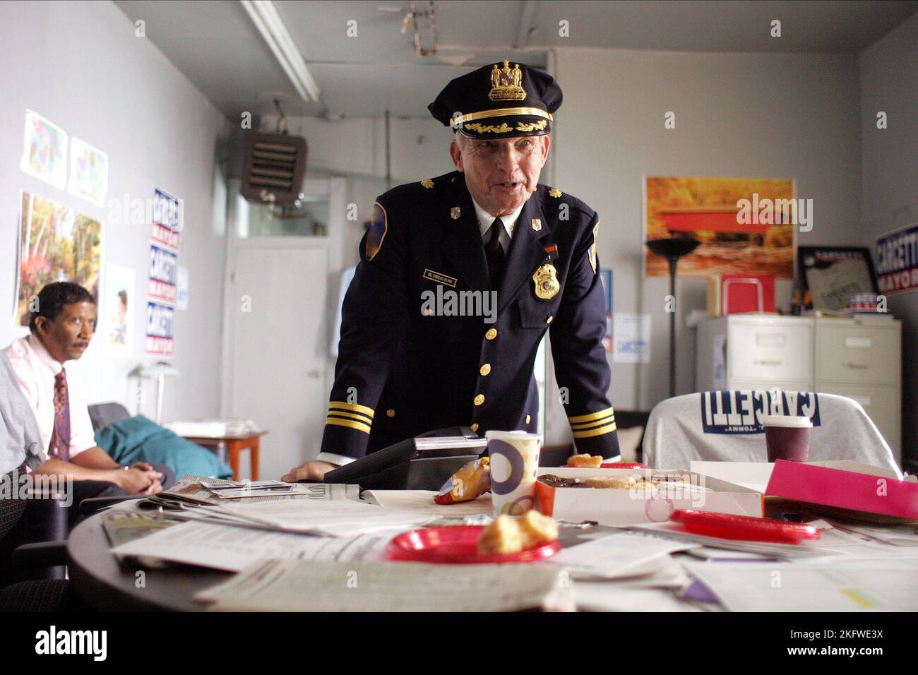 The wire television 2002 hi-res stock photography and images - Alamy