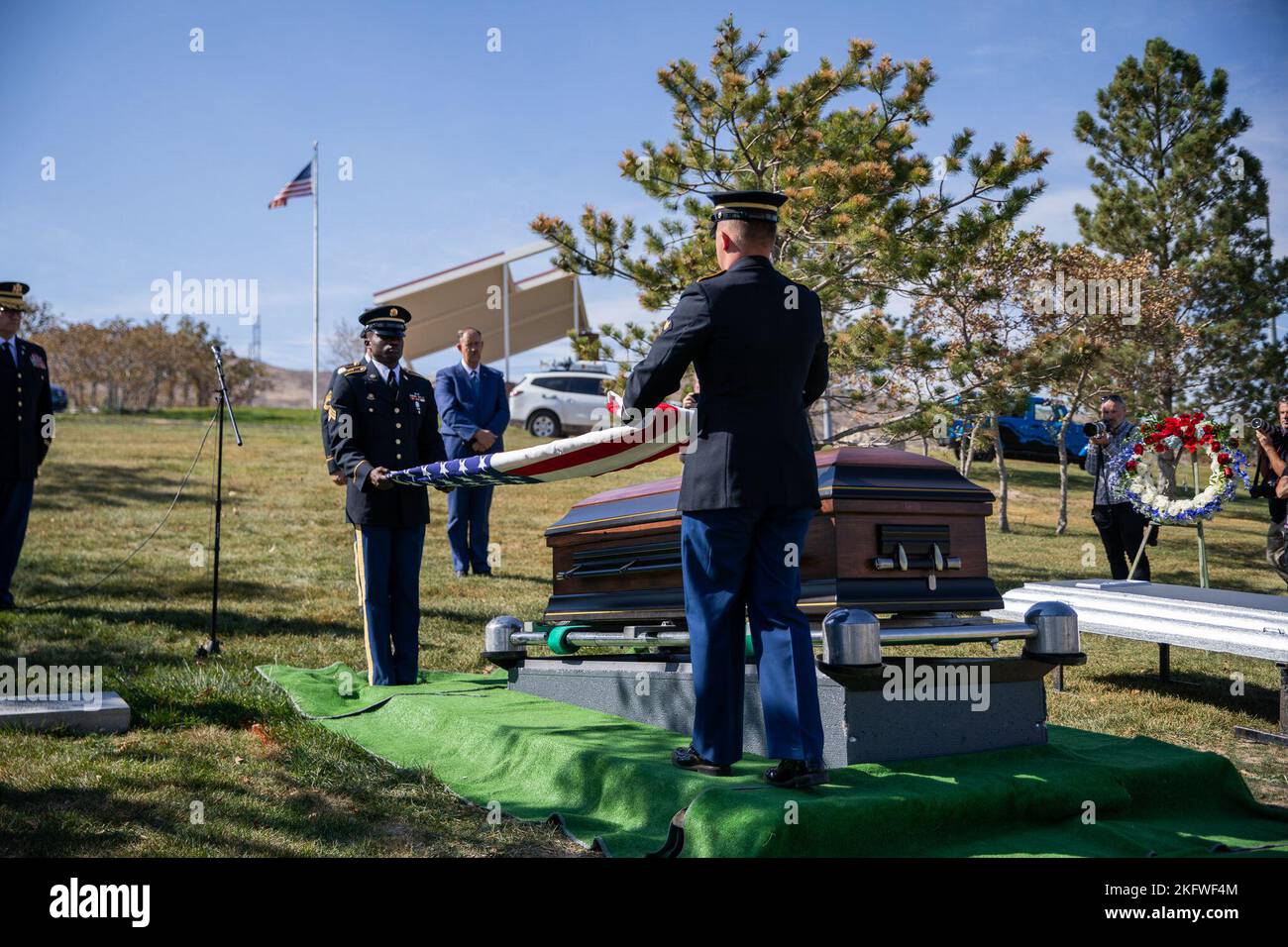The Utah National Guard Honor Guard conducts Funeral Honors for the ...