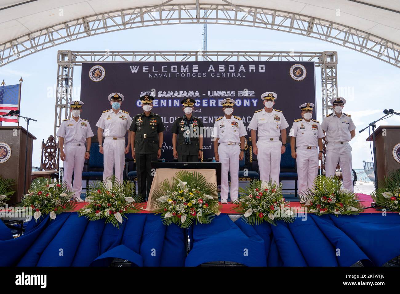 21011-N-DB724-2252 CEBU, Philippines (Oct. 11, 2022) Lt. Gen. Bartolome ...