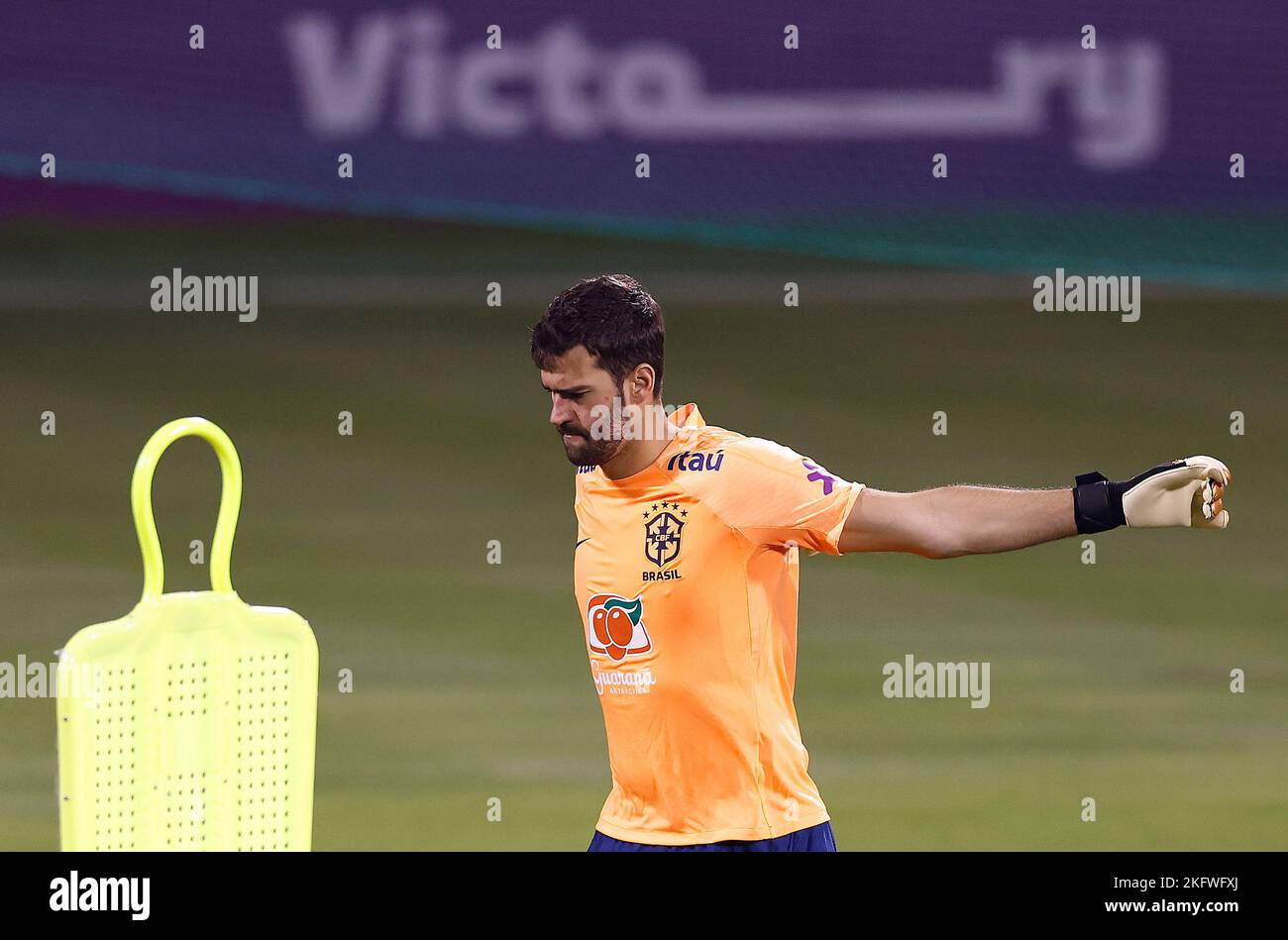 Doha, Catar. 20th Nov, 2022. Goalkeeper Alisson during the Training of ...