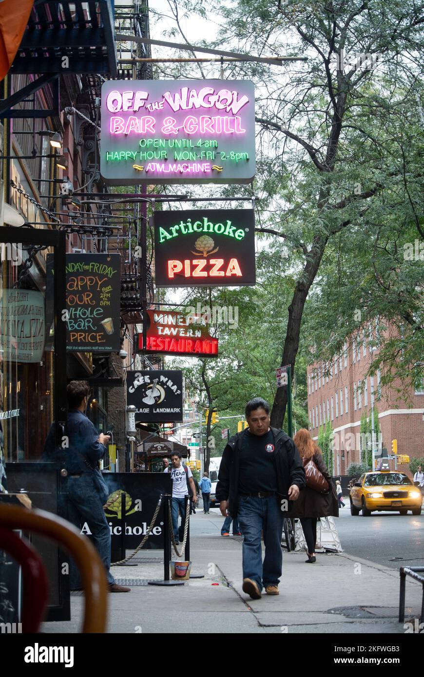 Neighborhood store fronts usa hi-res stock photography and images - Alamy