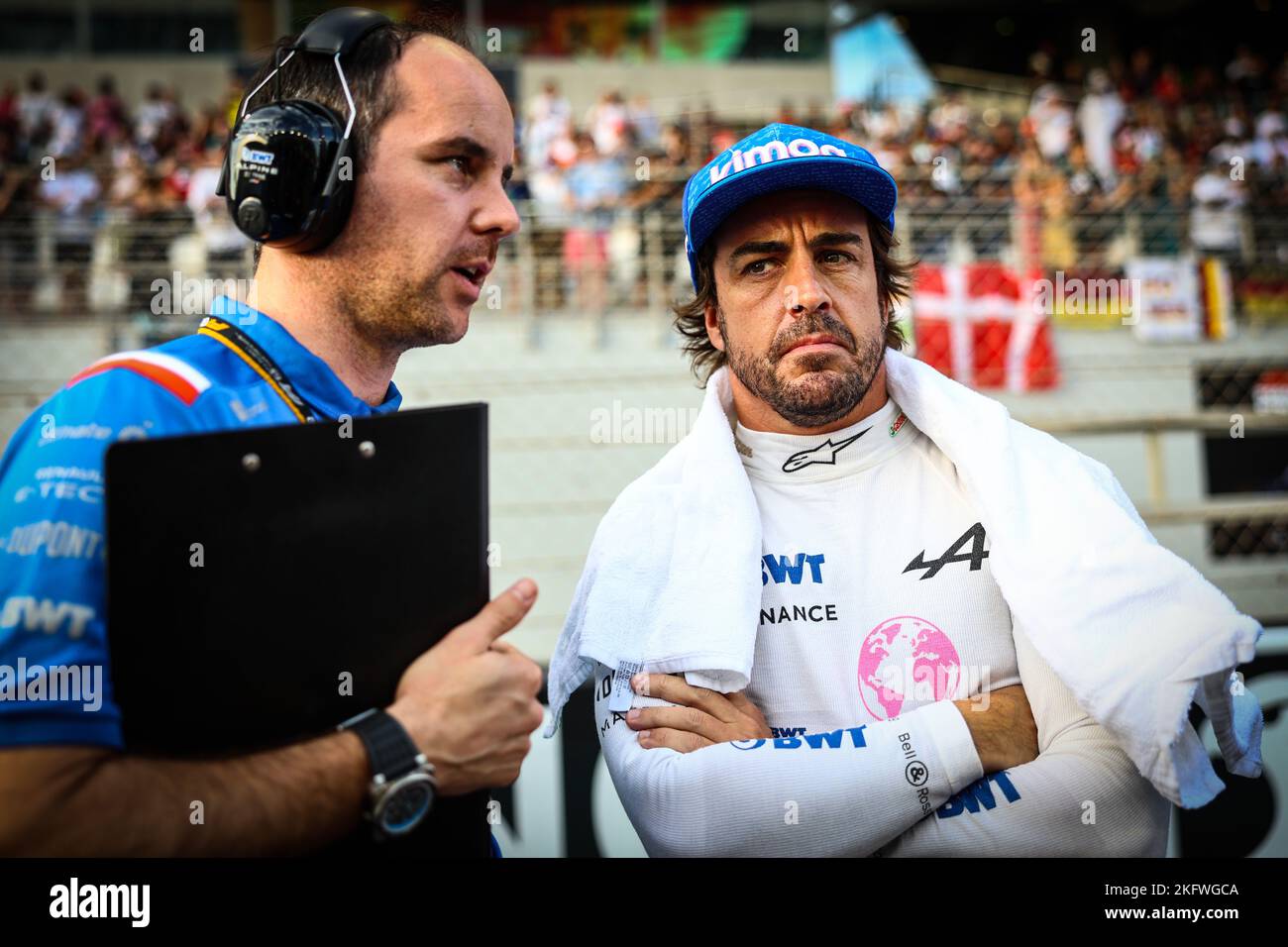 Fernando Alonso (ESP) Alpine F1 Team with Karel Loos (BEL) Alpine F1 ...