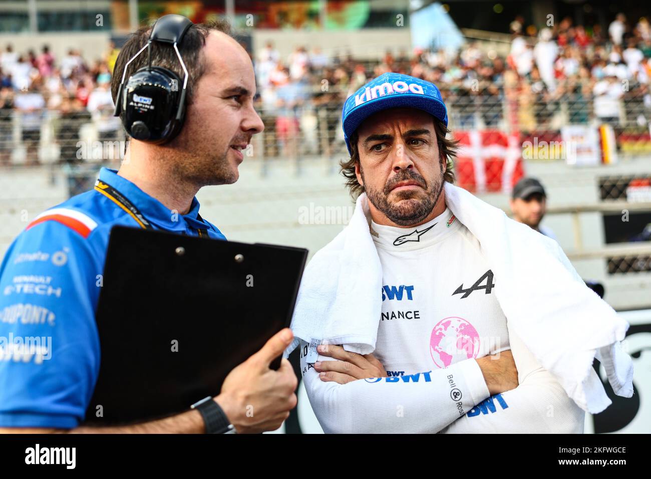 Fernando Alonso (ESP) Alpine F1 Team with Karel Loos (BEL) Alpine F1 ...