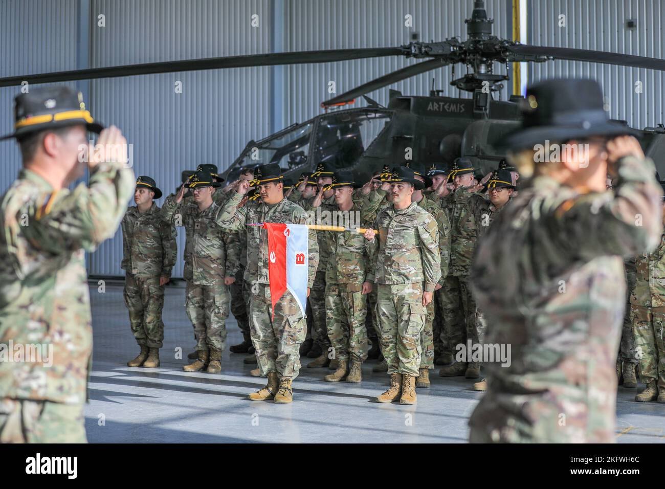 U.S. Army Soldiers assigned to Bravo Troop, 3rd Squadron, 6th Cavalry ...