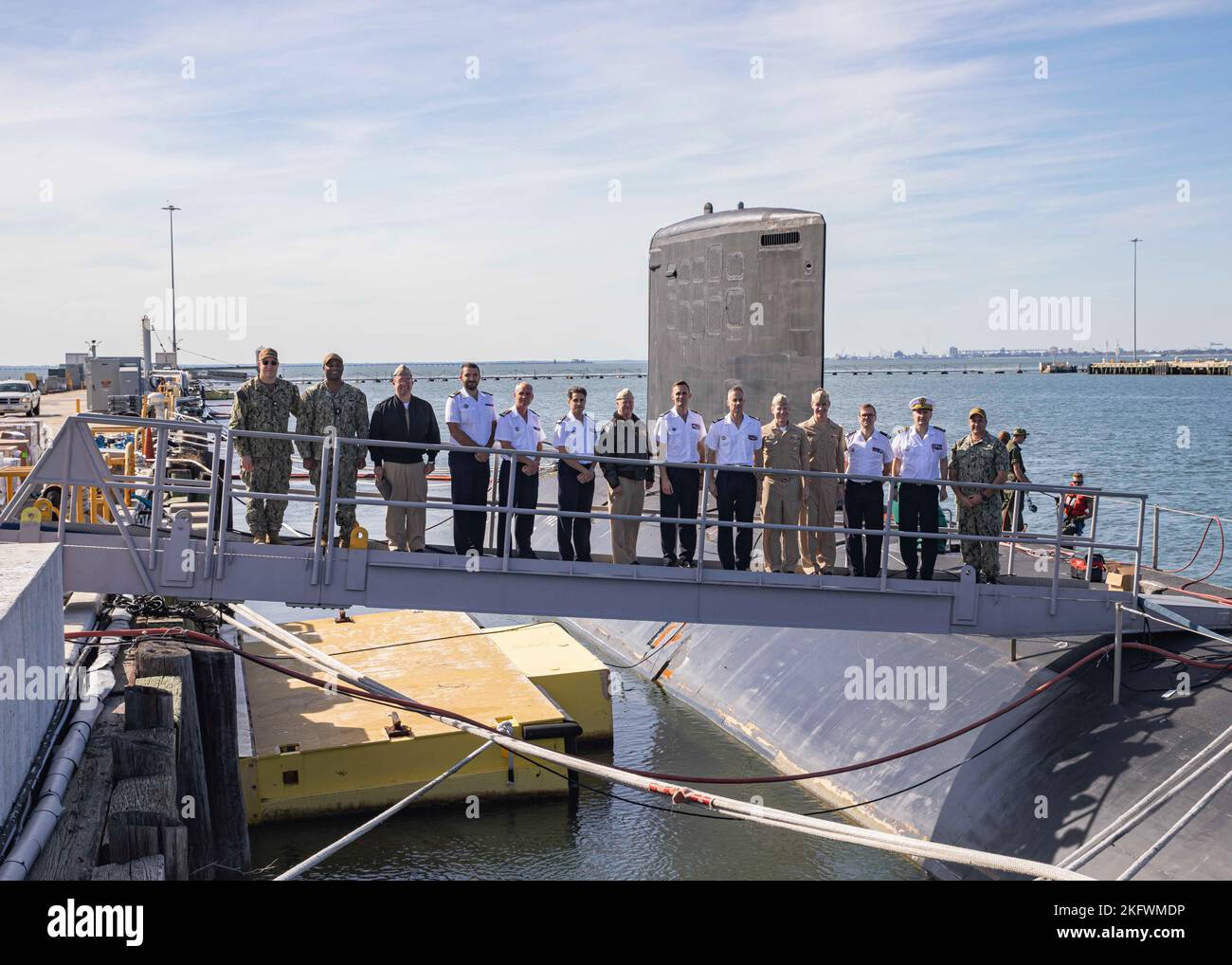 Leadership of the Virginia-class fast-attack submarine USS New Mexico ...
