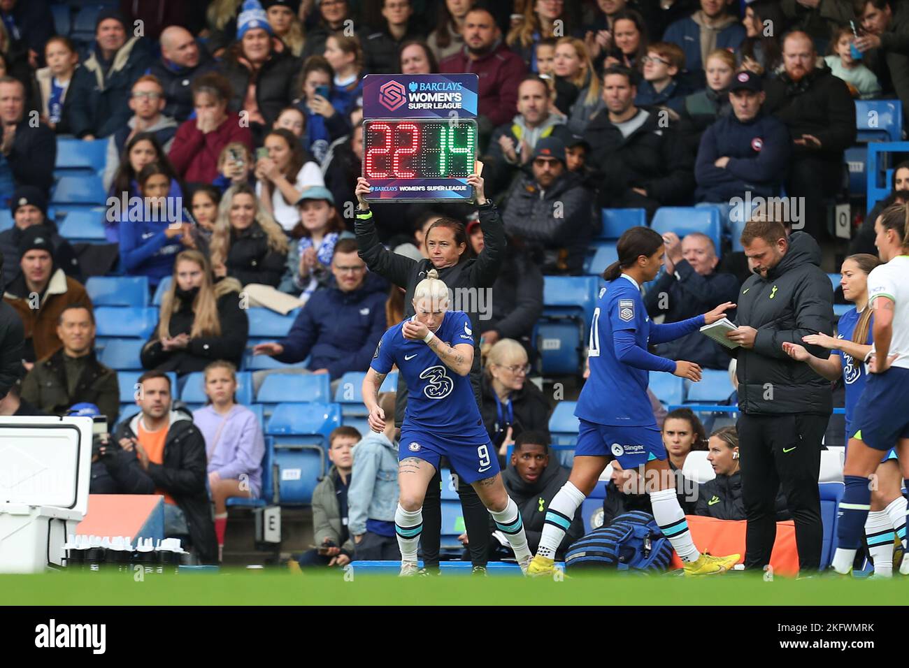 Tottenham hotspur women bethany hi-res stock photography and images - Alamy
