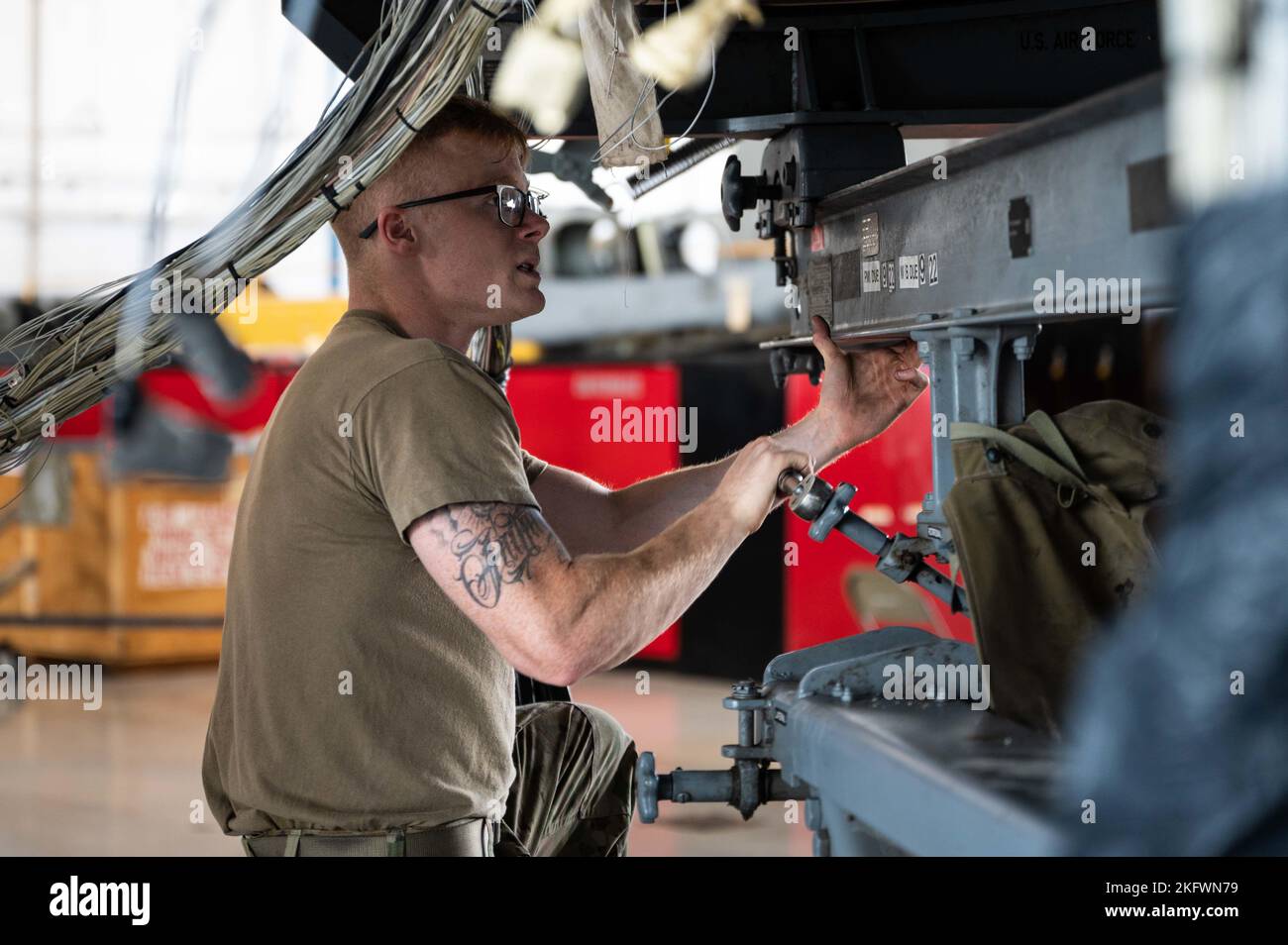 309th aircraft maintenance squadron hi-res stock photography and images ...