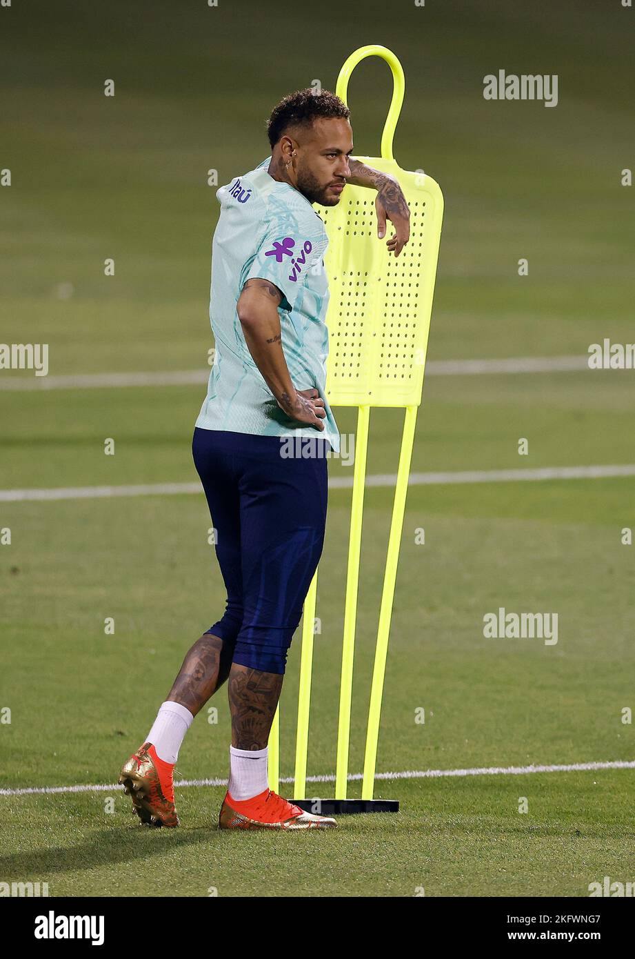 Doha, Catar. 20th Nov, 2022. Striker Neymar Jr during the Training of ...