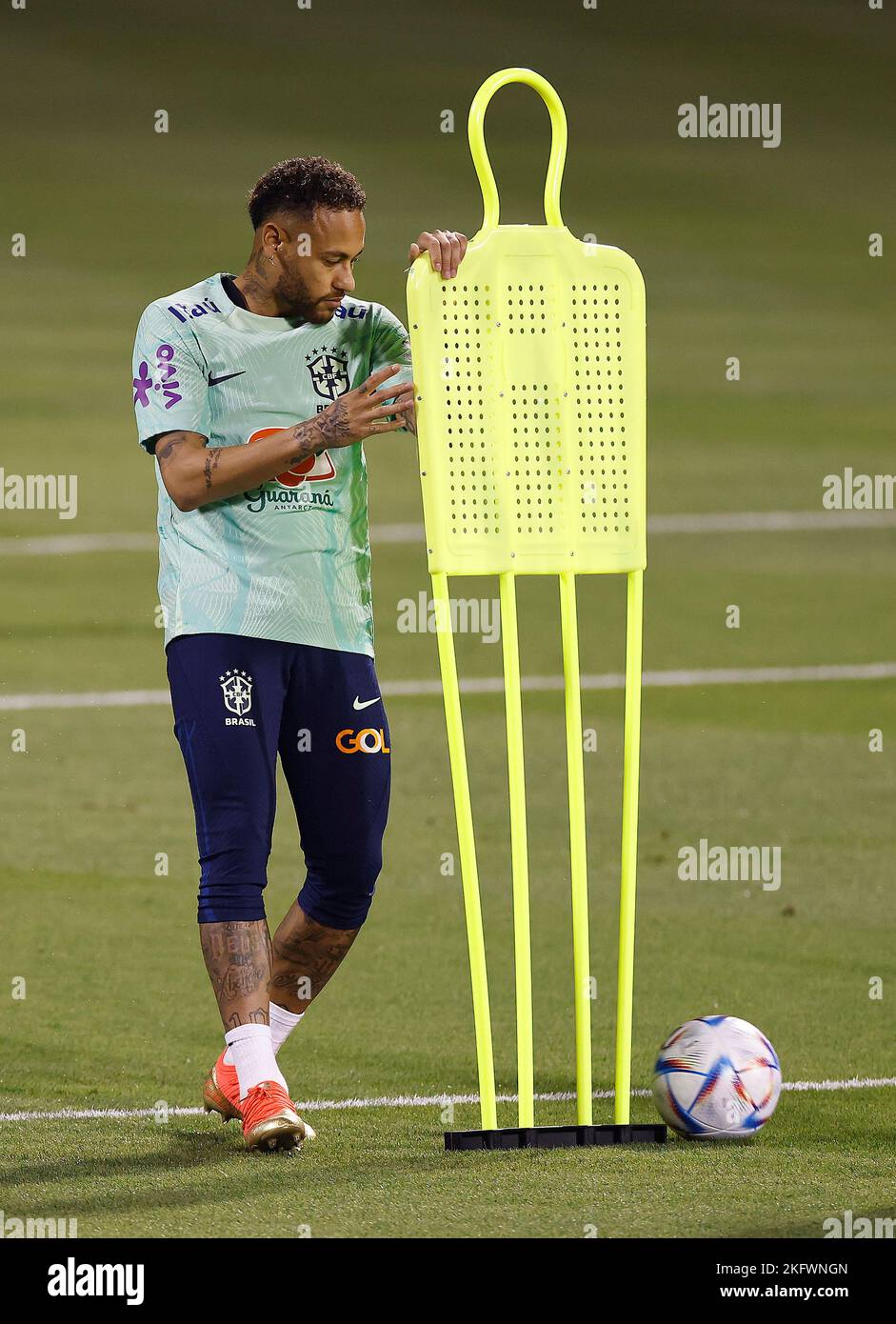 Doha, Catar. 20th Nov, 2022. Striker Neymar Jr during the Training of ...