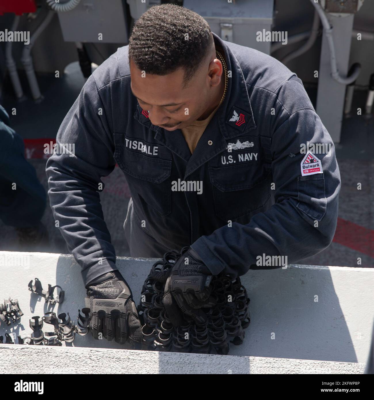 221012-N-IL330-1208 PHILIPPINE SEA (Oct. 12, 2022) – Fire Controlman ...