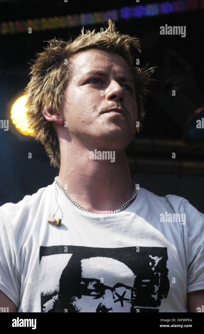 Singer OLLIE (David Oliver) from FREEFALLER at Red Dragon Party In The ...