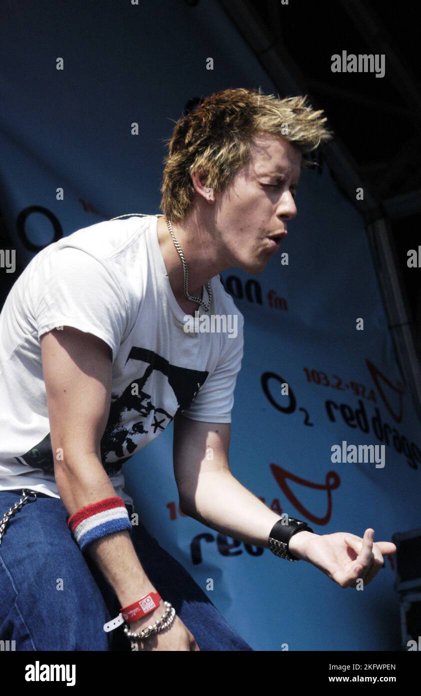 Singer OLLIE (David Oliver) from FREEFALLER at Red Dragon Party In The ...