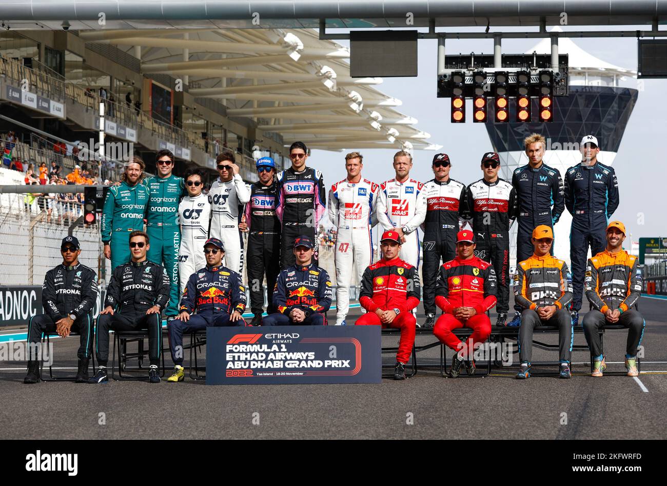 #44 Lewis Hamilton (GBR, Mercedes-AMG Petronas F1 Team), #63 George ...