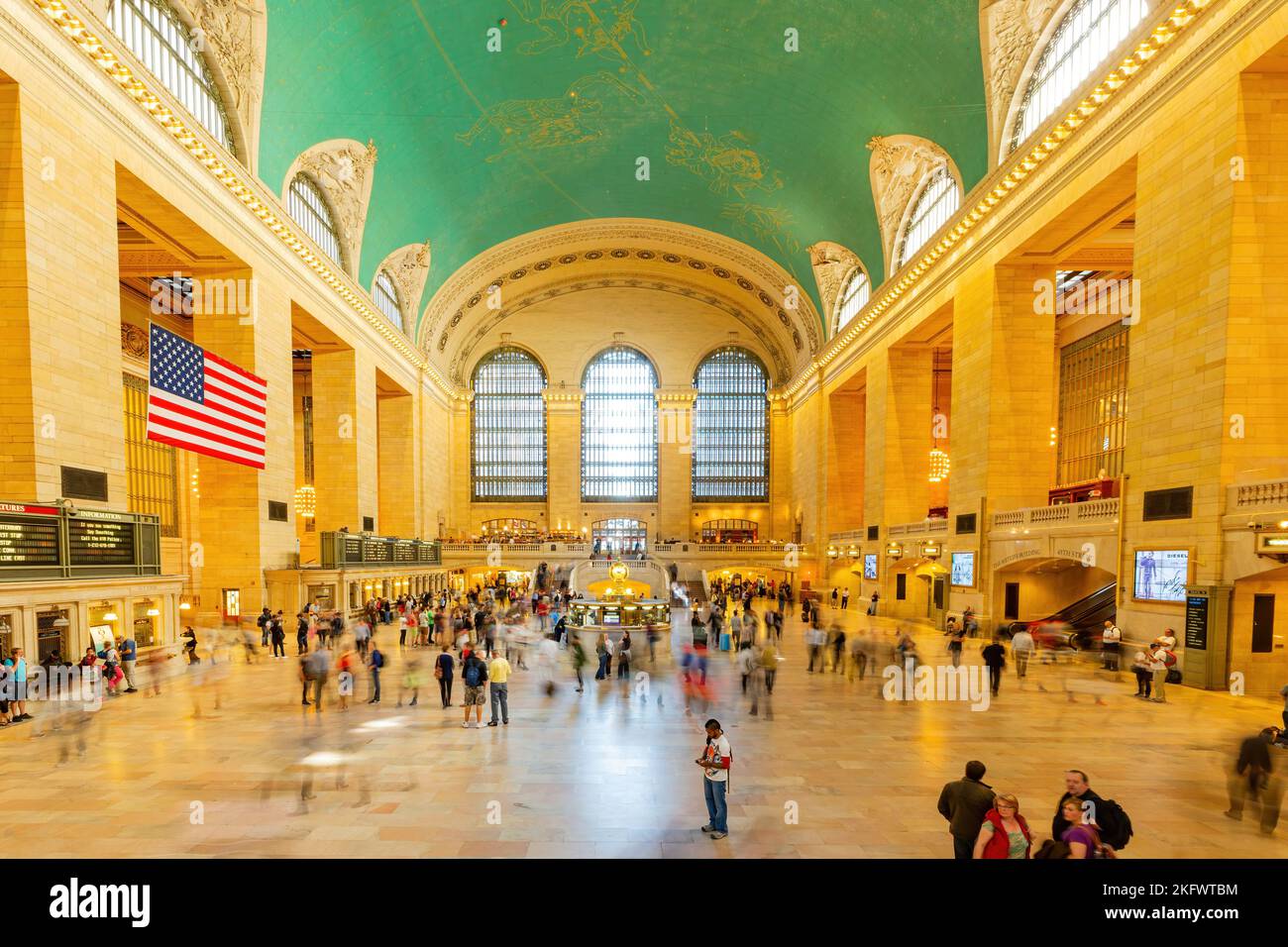 Grand central terminal interior view hi-res stock photography and ...