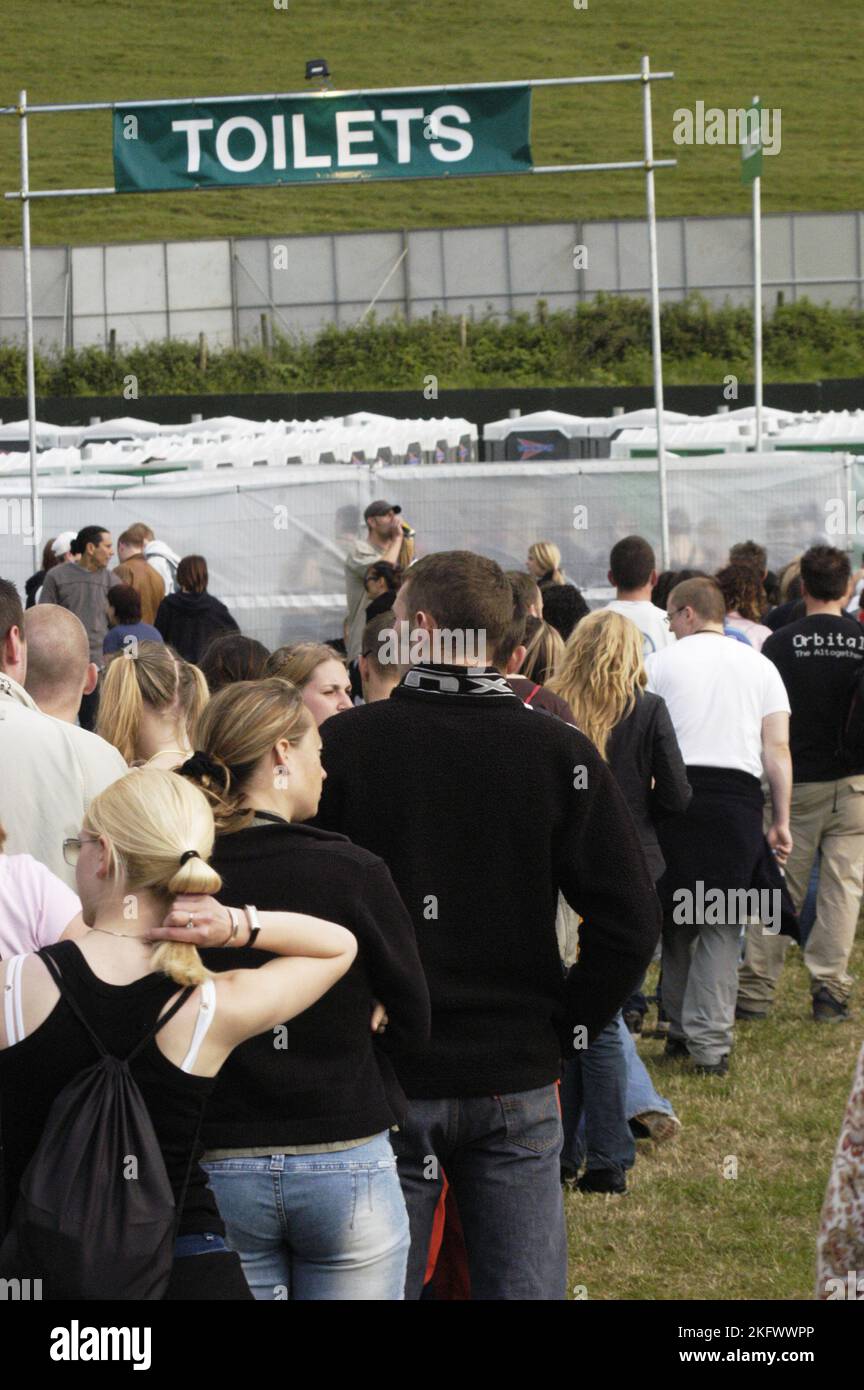 Crowds queue outside main hi-res stock photography and images - Alamy