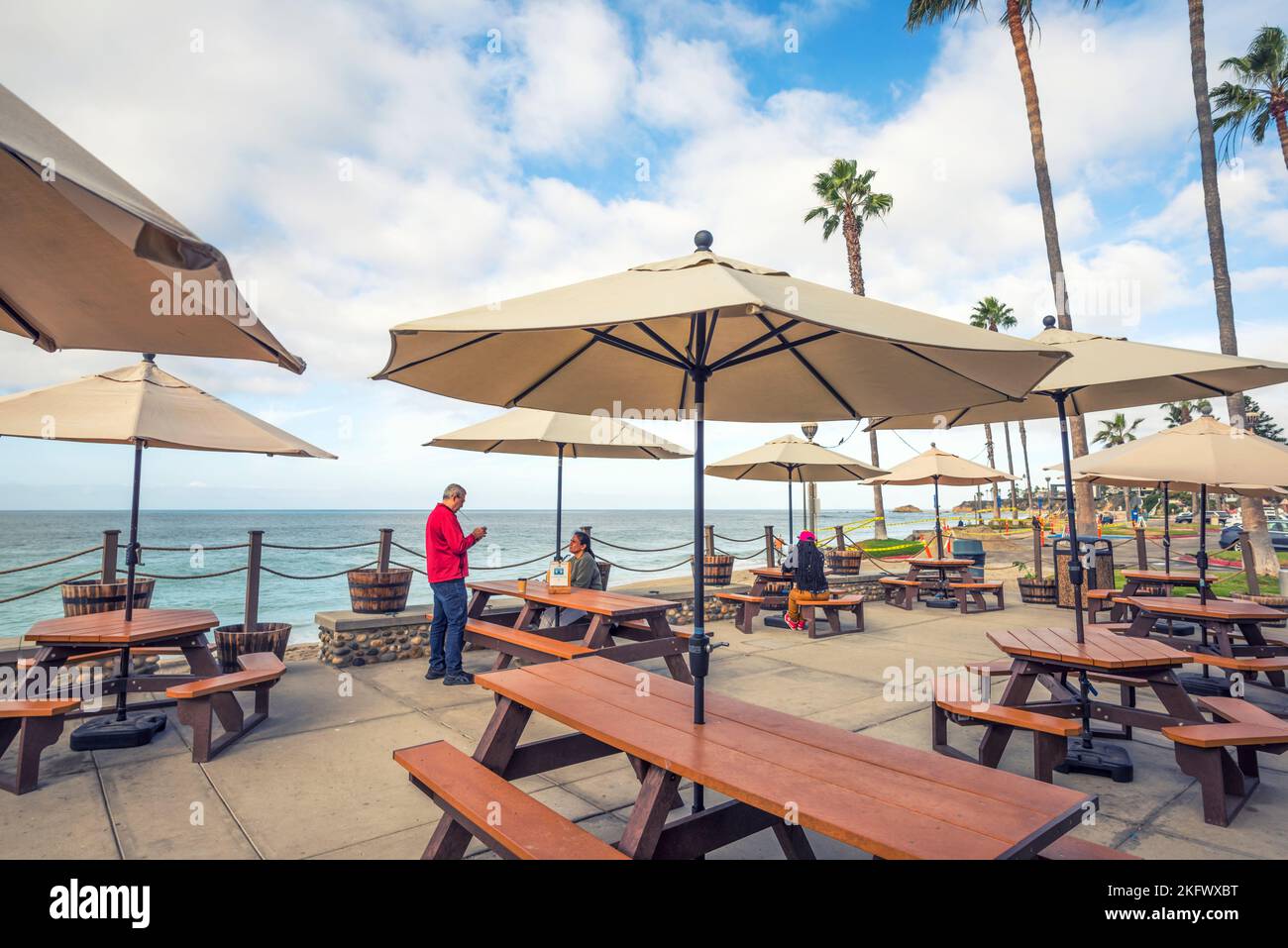 Lost pier cafe hi-res stock photography and images - Alamy