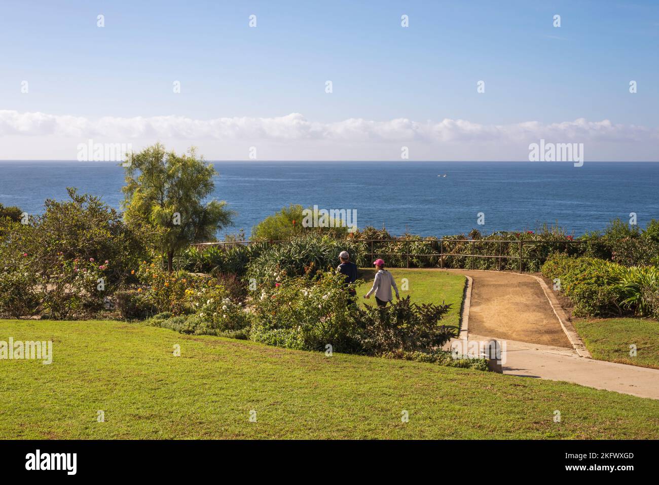 Coastal view from Crescent Bay Point Park. Laguna Beach, California ...