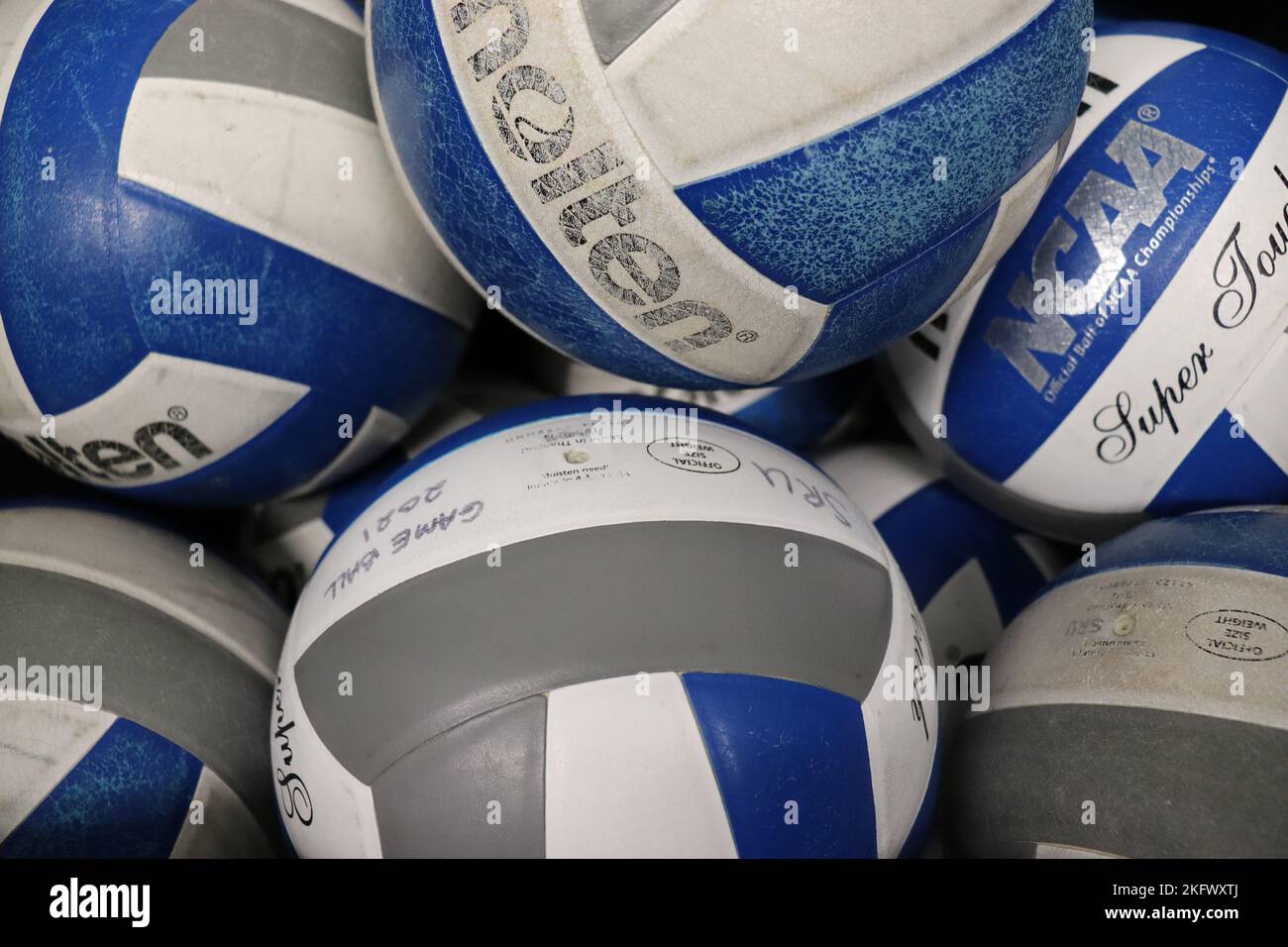 Up close picture of a bundle of volleyballs Stock Photo - Alamy