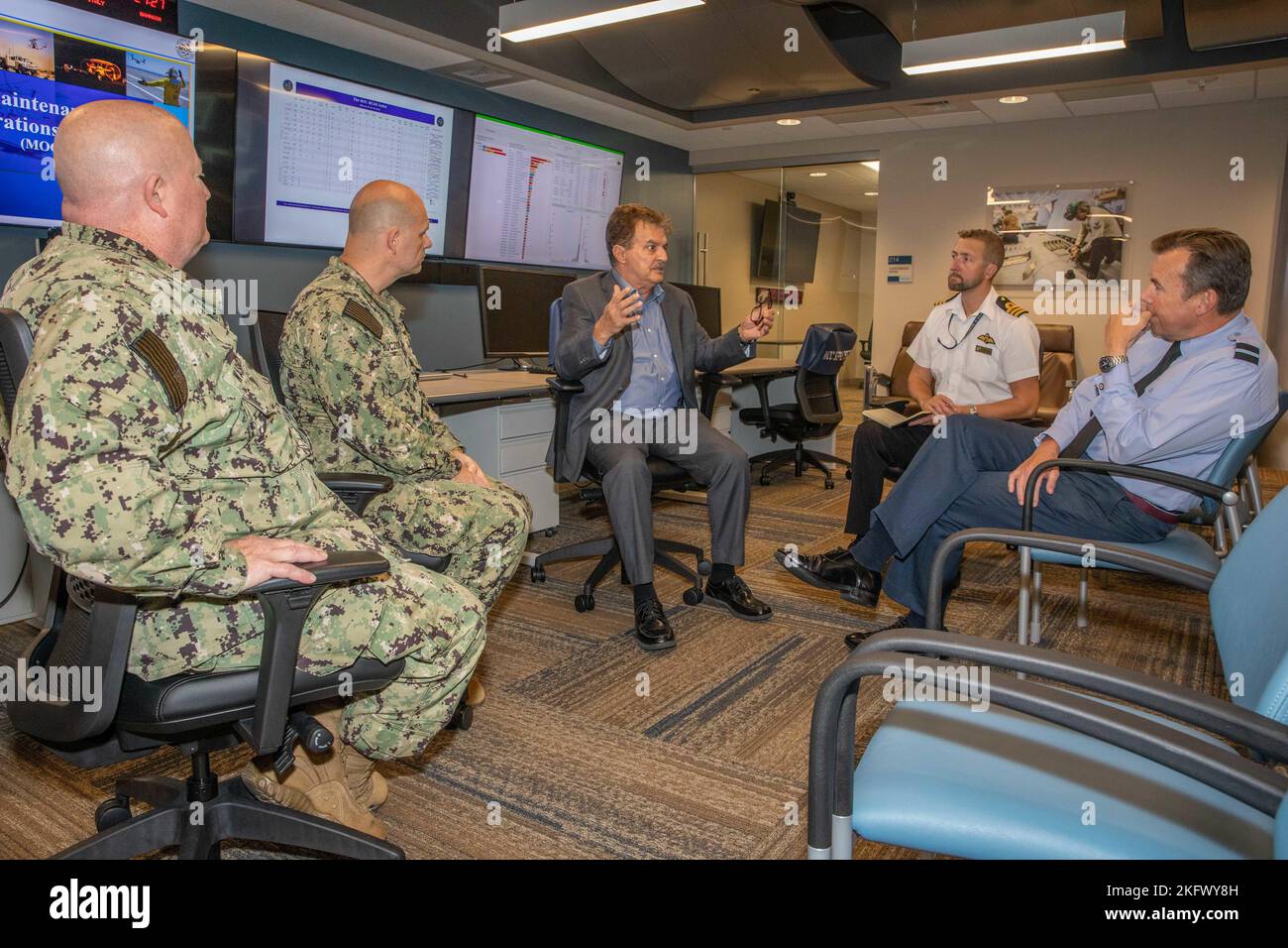 221012-N-RQ186-3009 NORFOLK, Va. (October 12, 2022) Air Commodore Mike ...