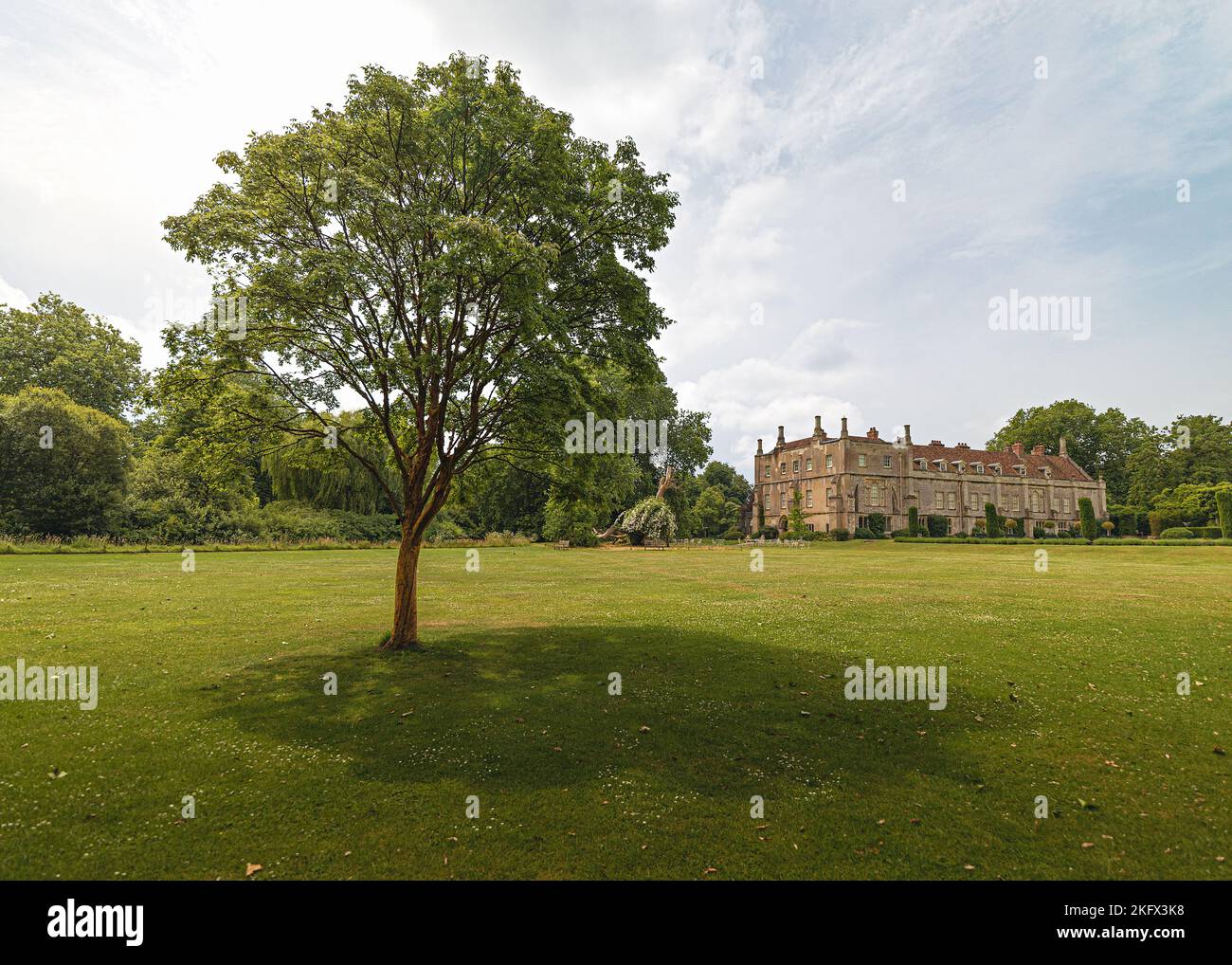 Mottisfont Abbey in Romsey, Hampshire Stock Photo - Alamy