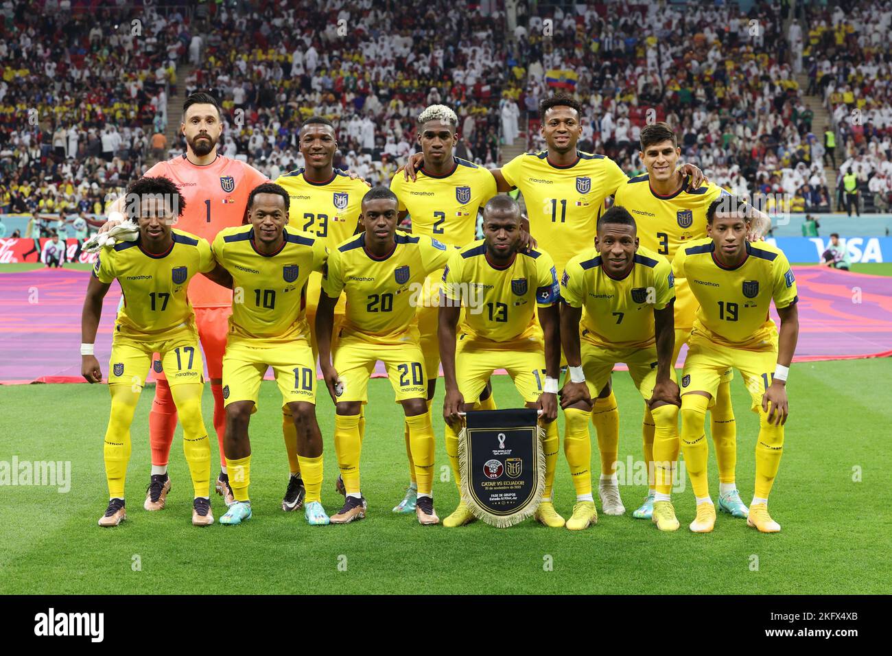 Al Khor. 20th Nov, 2022. Players of Ecuador pose for photos before the ...
