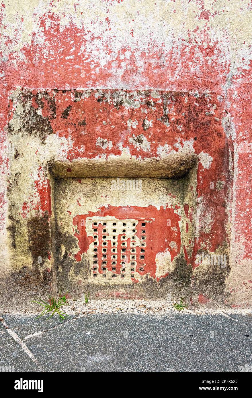 Old-fashioned ventilation brick at street level Stock Photo - Alamy