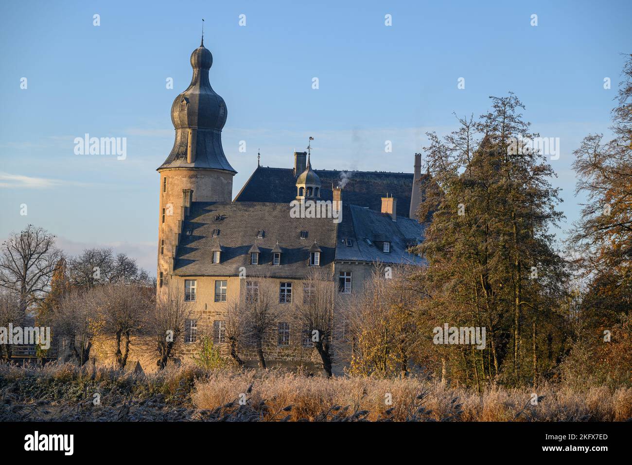 Autumn at a castle in westphalia Stock Photo - Alamy