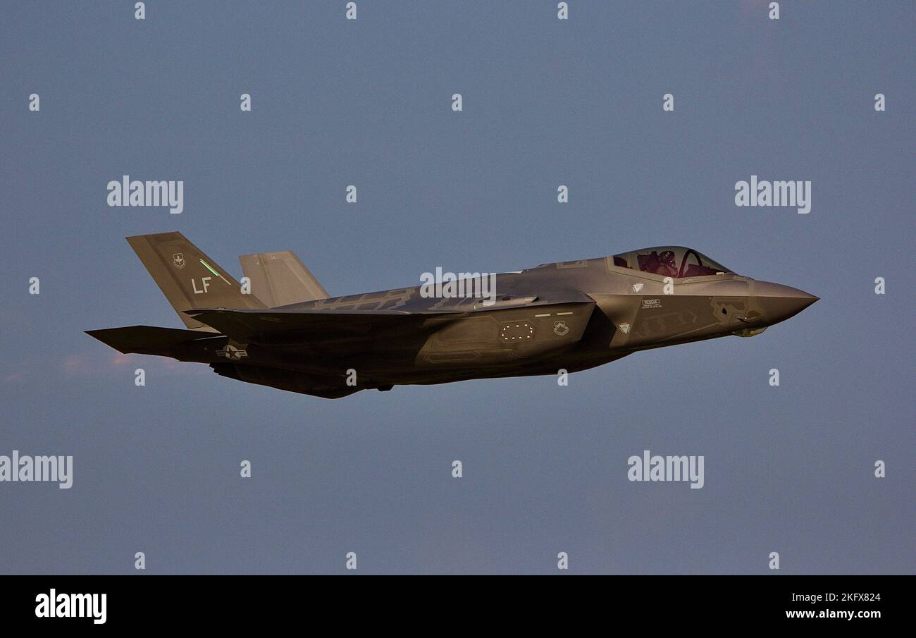 USAF, USN, F35 lighting fighter Stock Photo - Alamy