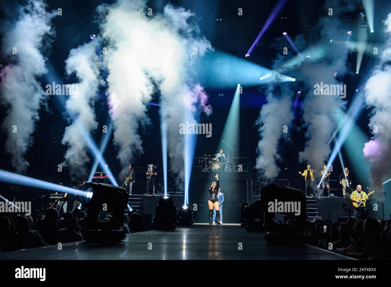 Light show electric consumption | Spectacle de lumiere pendant un ...