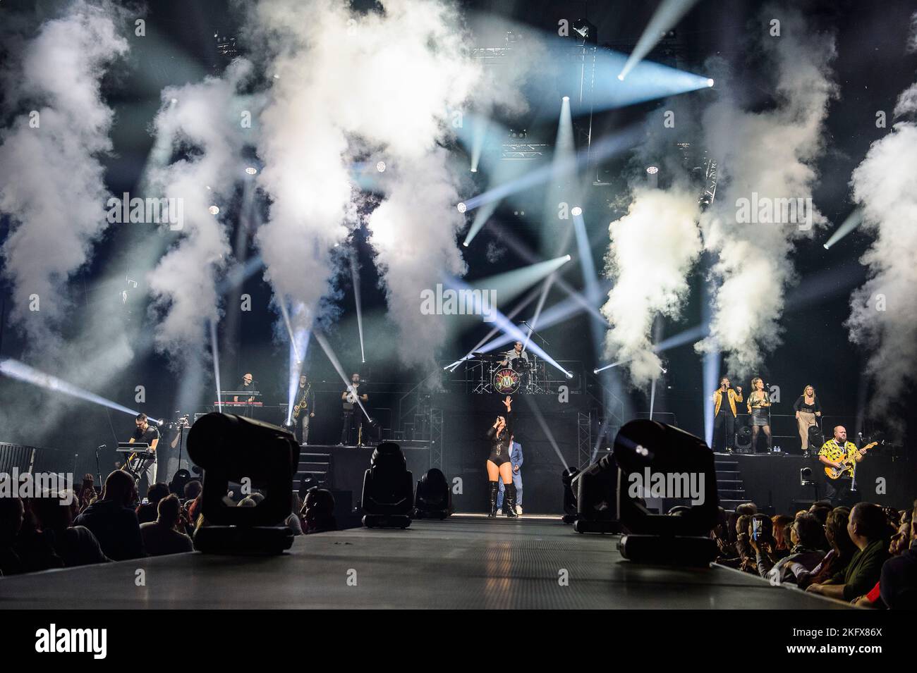 Light show - electric consumption | Spectacle de lumiere pendant un ...
