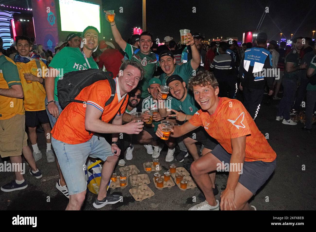 Dutch fans world cup qatar hi-res stock photography and images - Alamy