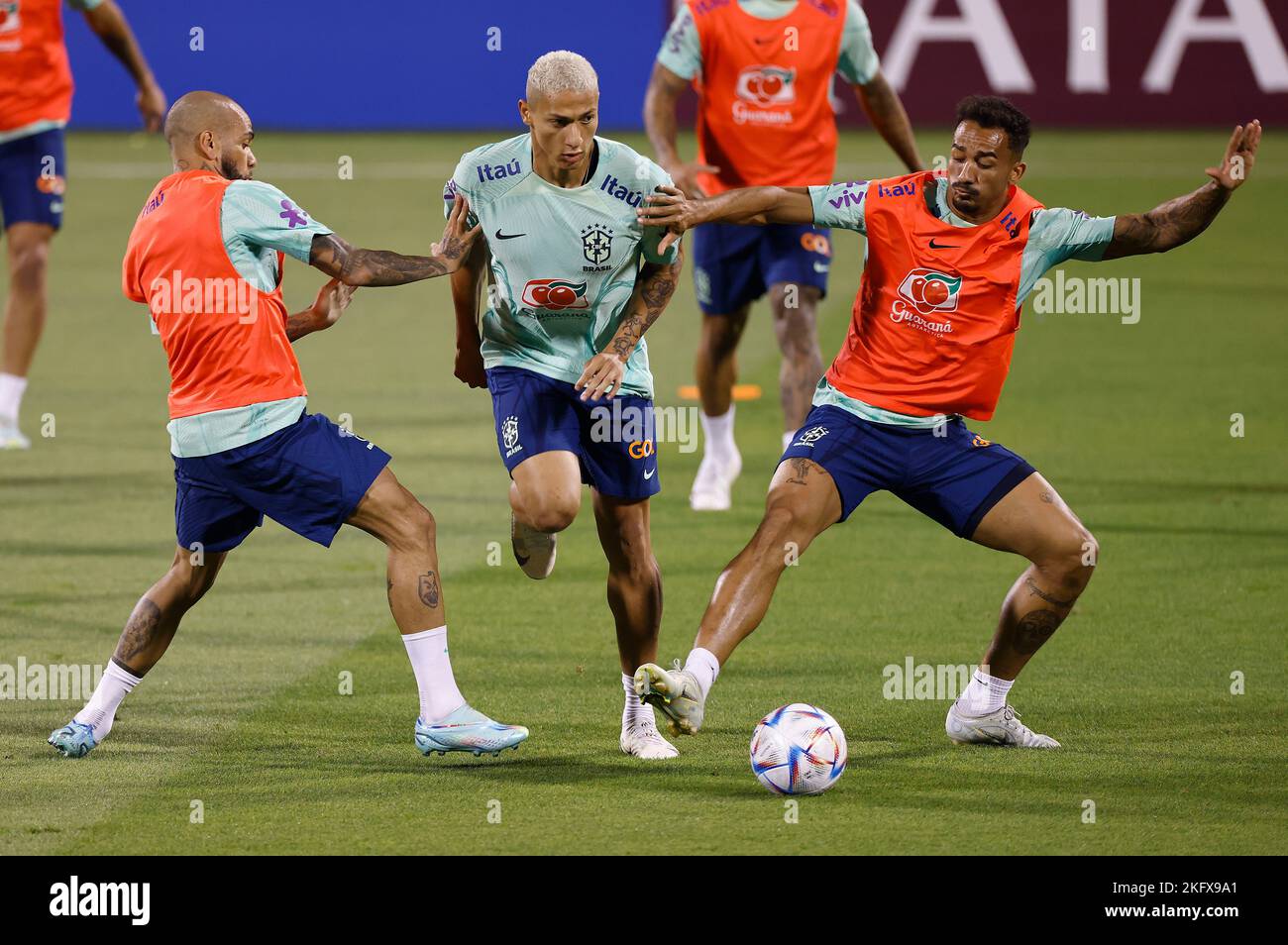 Doha, Catar. 20th Nov, 2022. Daniel Alves, Richarlisson and Édson ...