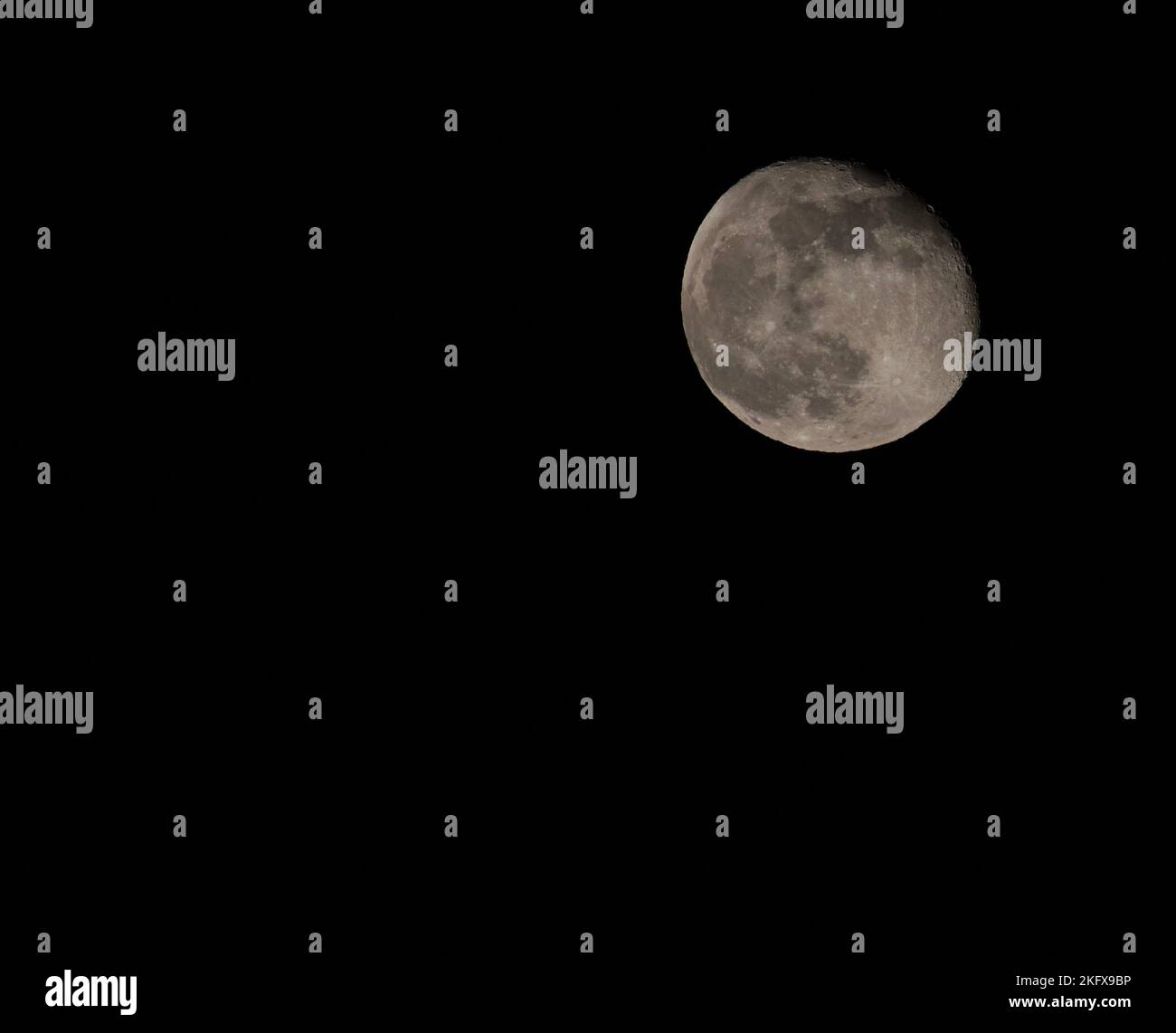 Clear sky moon visible hi-res stock photography and images - Alamy