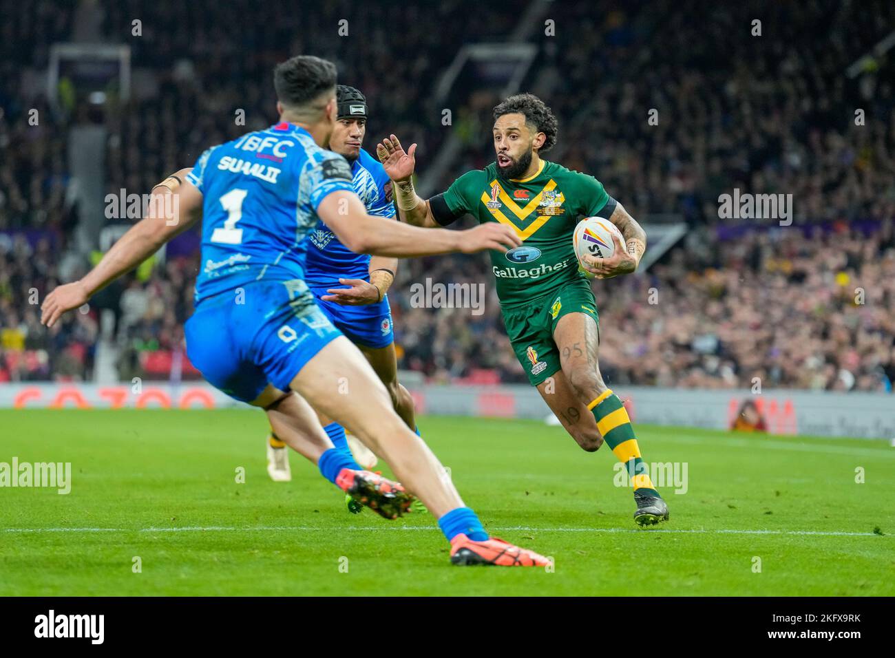 Manchester, UK. 18th Nov, 2022. Josh Addo-Carr (Canterbury Bankstown ...