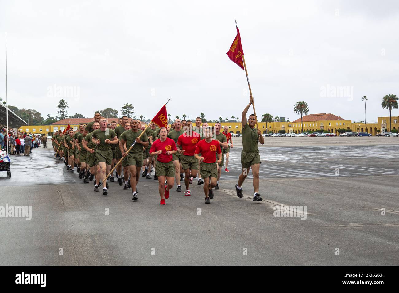 New U.S. Marines with Bravo Company, 1st Recruit Training Battalion ...