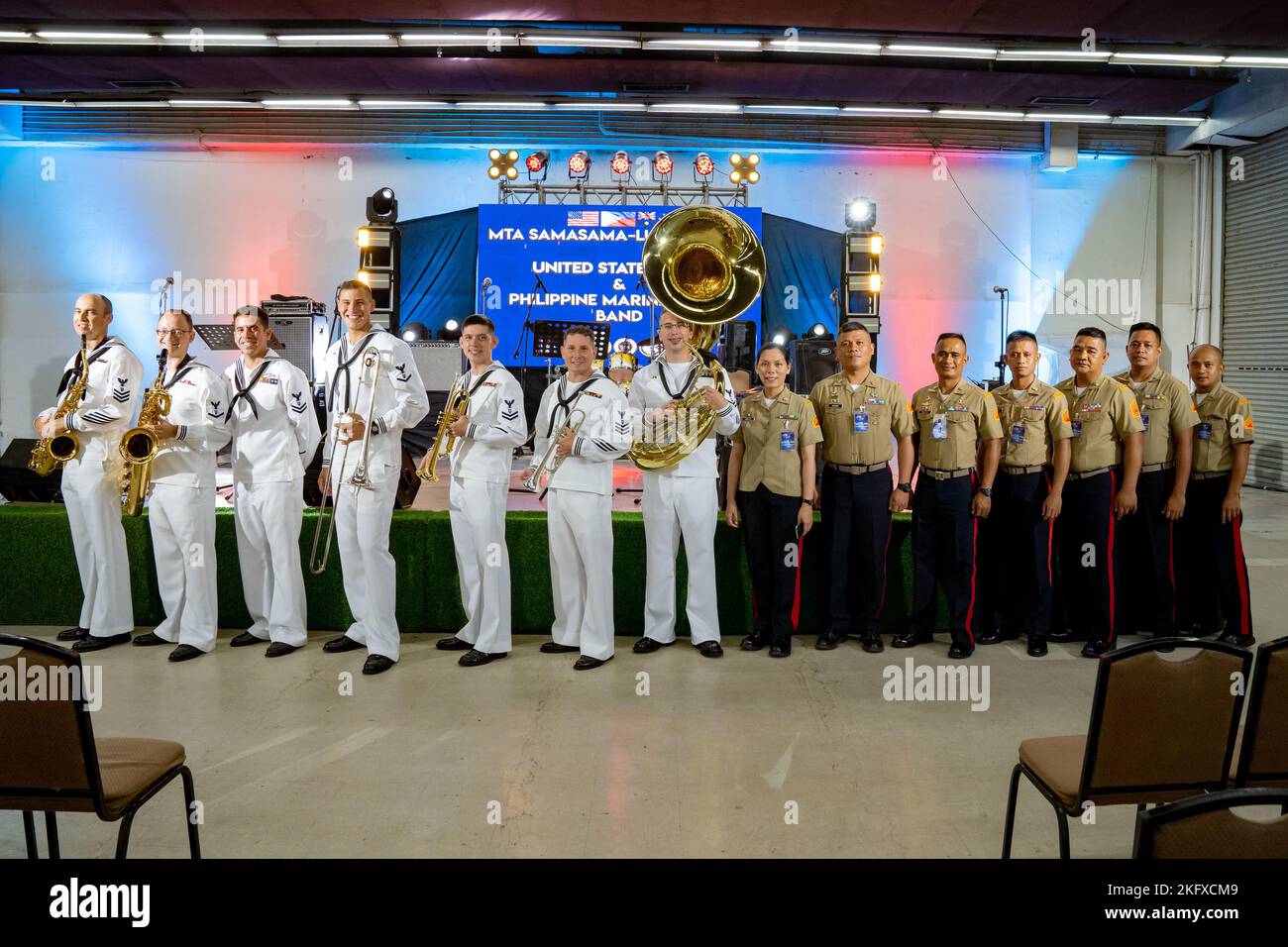221013-N-DB724-2065 CEBU, Philippines (Oct. 13, 2022) Sailors, assigned to the U.S. 7th Fleet ...