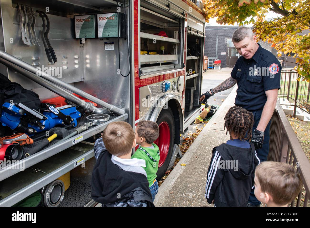 Stephen Poore, 423d Civil Engineer Squadron firefighter, shows RAF ...