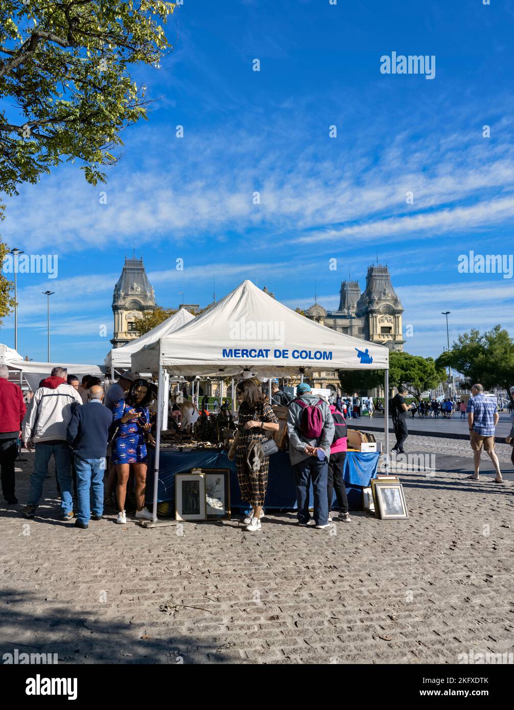 Collectibles and vintage market barcelona hi-res stock photography and ...