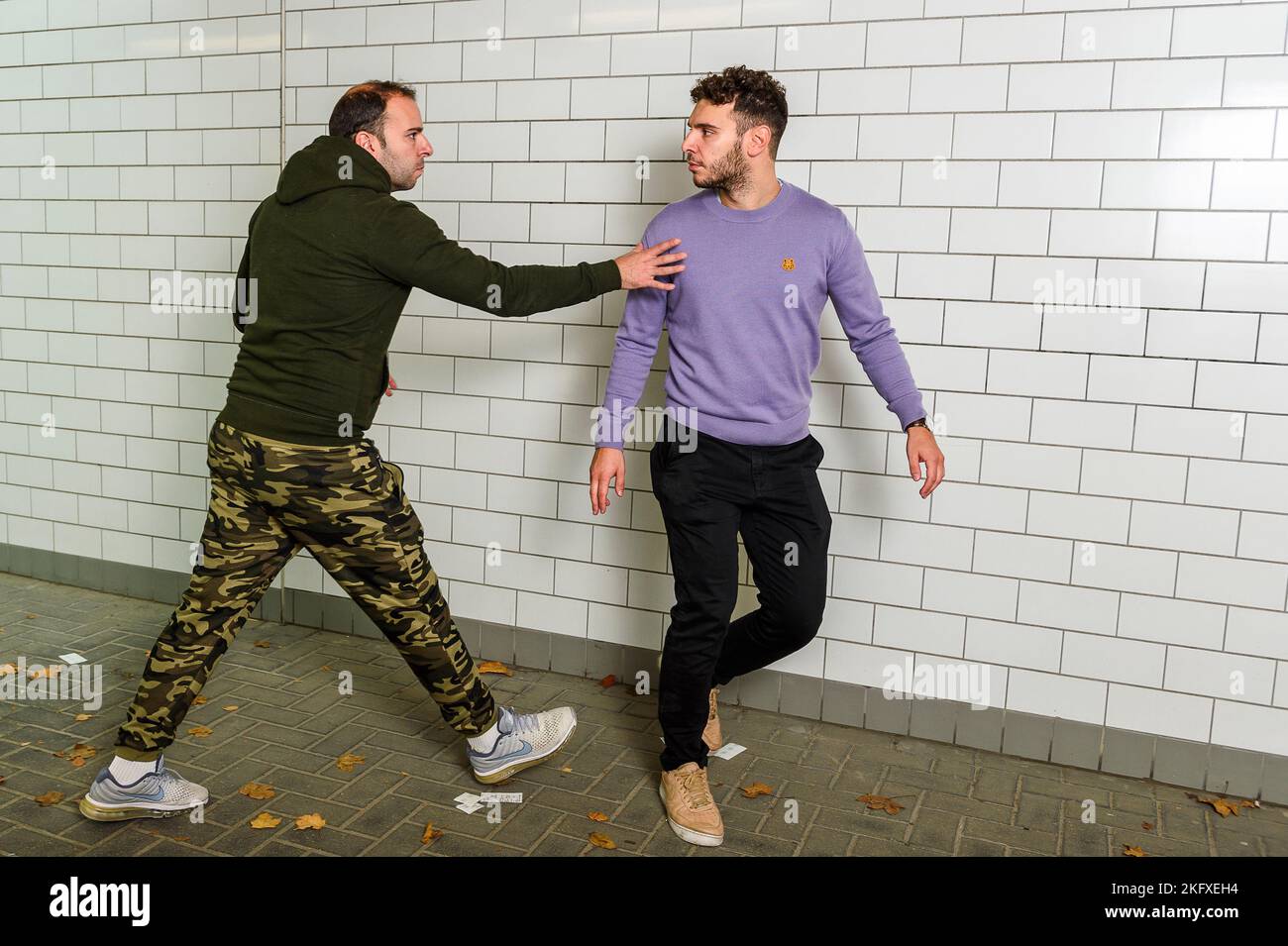 Self defence attitude to react to physical agression. | Usage de la ... Self defence attitude to react to physical agression. | Usage de la ...