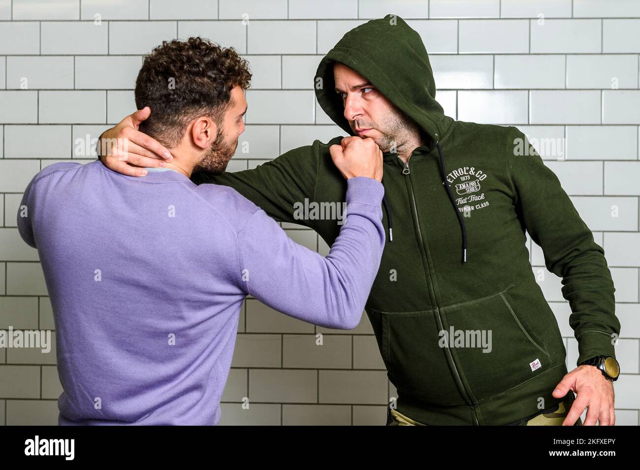 Self defence attitude to react to physical agression. | Usage de la ... Self defence attitude to react to physical agression. | Usage de la ...